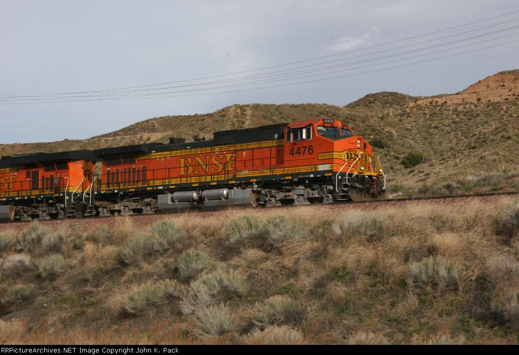 BNSF 4476